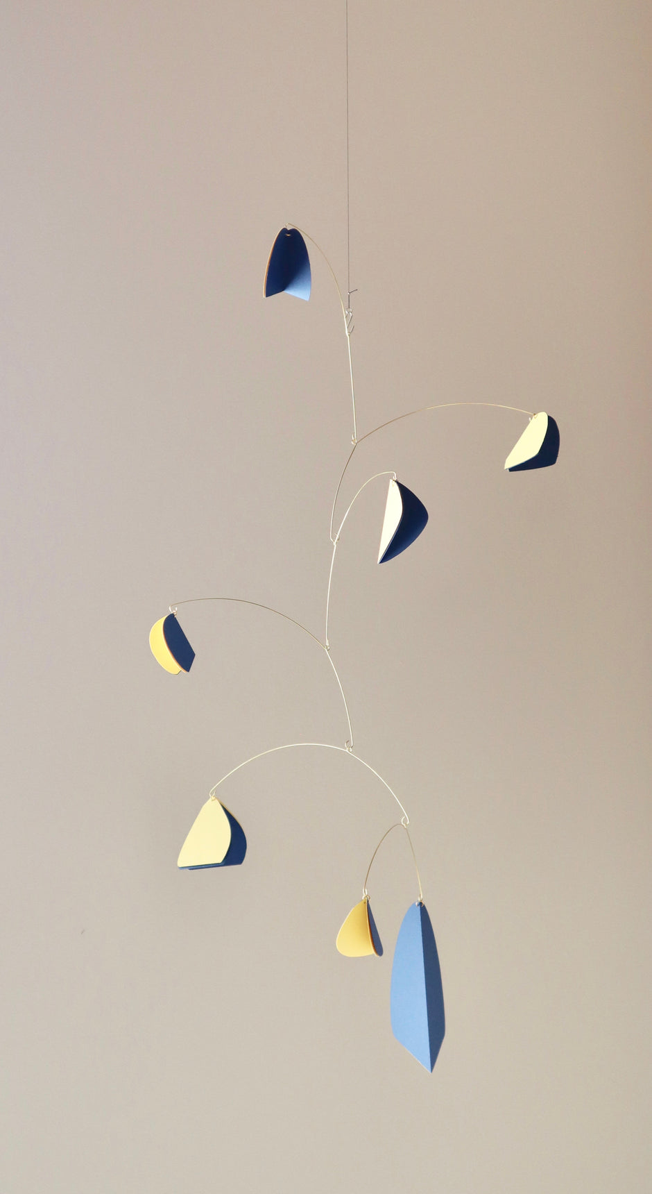 Kinetic Mobiles made in Sweden – SmahusAtelje Kinetic Mobiles